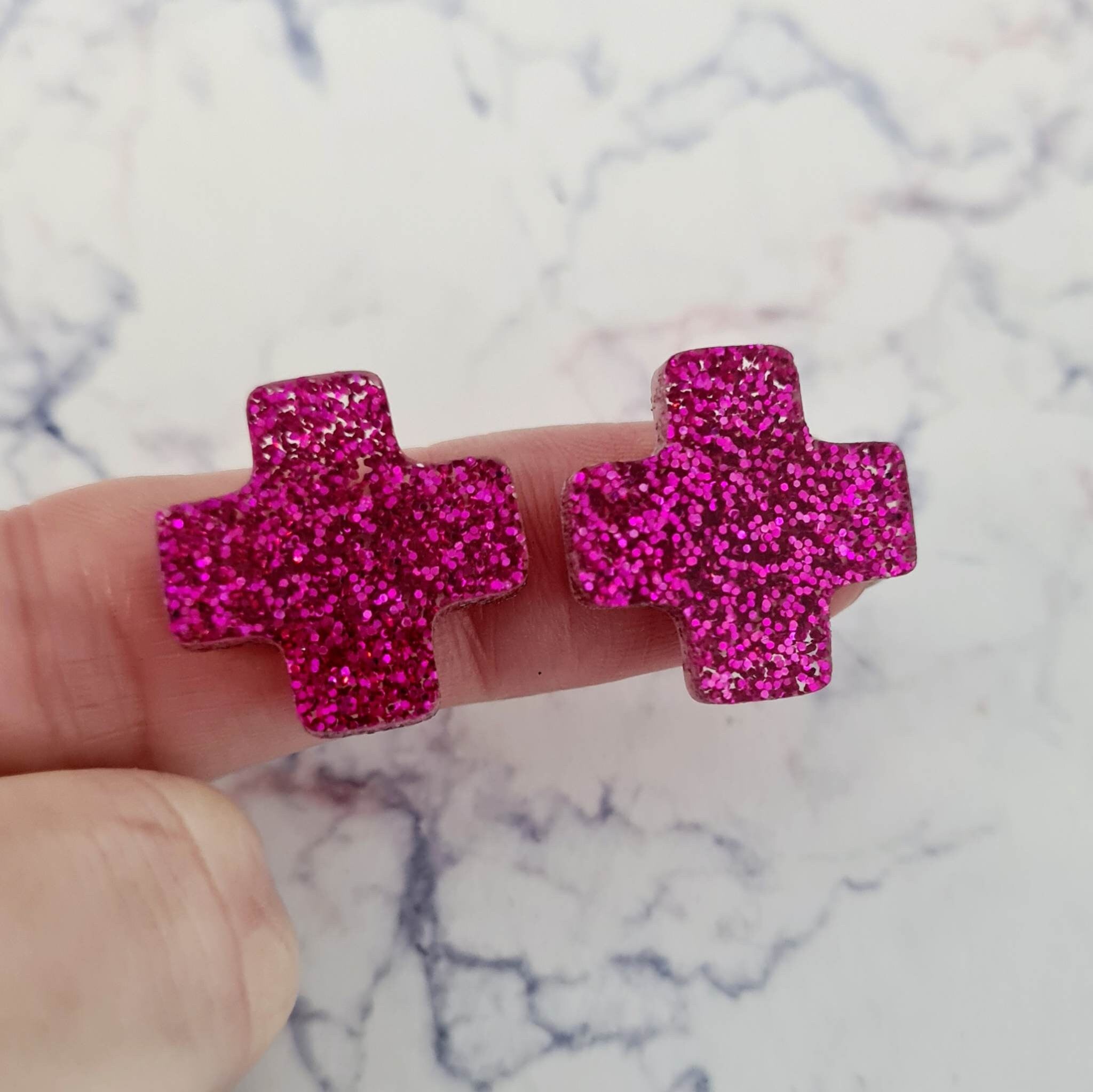 20mm HOT PINK GLITTER Acrylic CROSSES – A Krafty Avenue